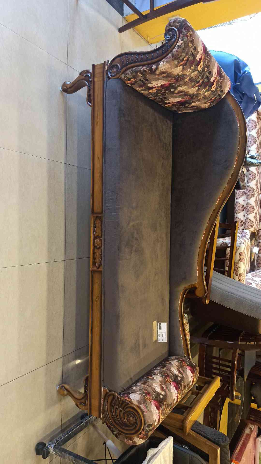 SAF-DW-01 Carving Diwan | Furniture Showroom in Chennai